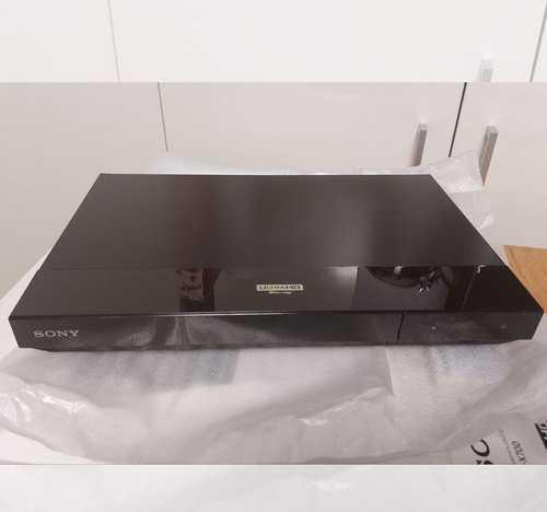 Sony UBP-X700