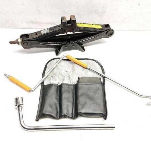 Домкрат Lexus GS 2 рест. S160 2002 09111-50051