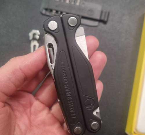 Мультитул Leatherman Charge Plus