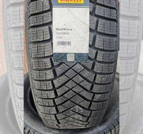 Pirelli Ice Zero FR SUV 235/50 R19 103H