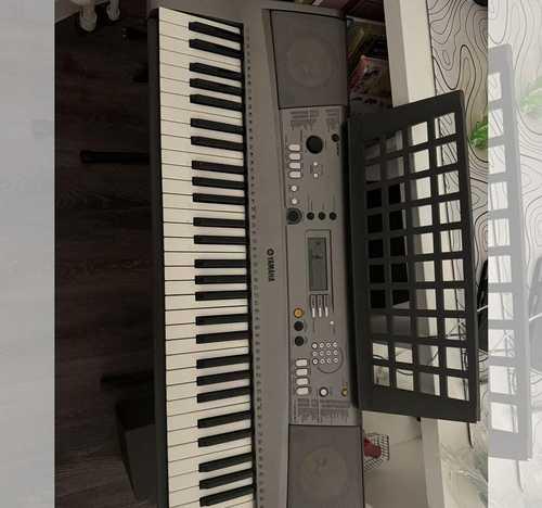 Синтезатор yamaha psr R300