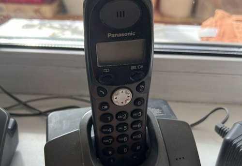 Телефон Panasonic с двумя трубками