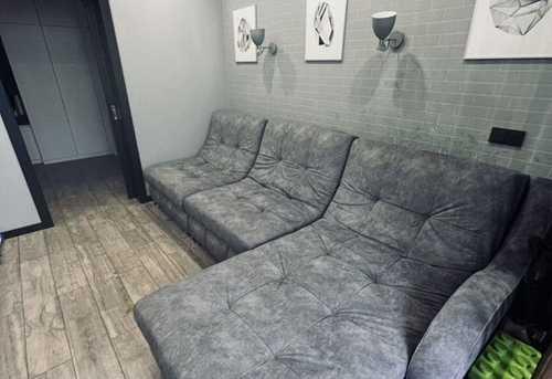 Угловой диван серого цвета с антивандальной тканью
