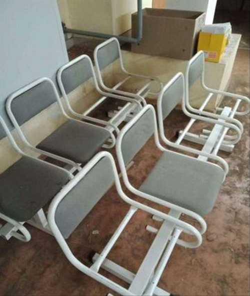 Продаю кресла металлические