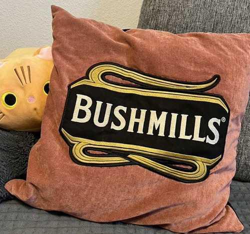 Подушка Bushmills