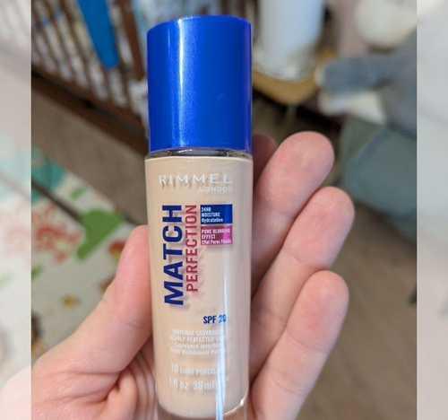 Тональный крем Rimmel