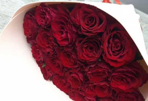 Букет красных роз 19 шт,розы,доставка цветов