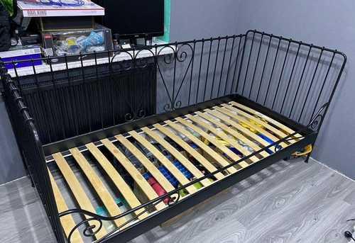 Кровать IKEA черная