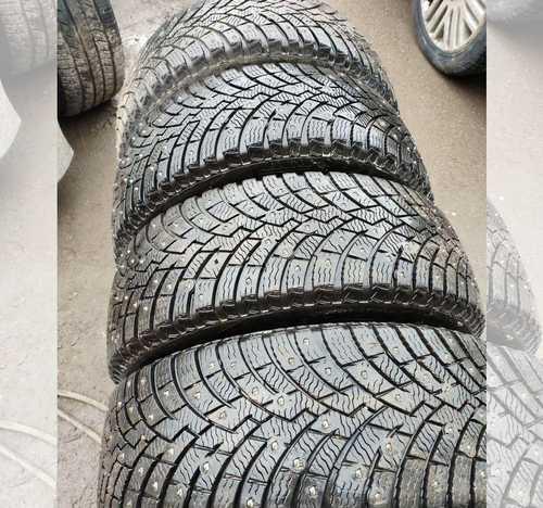 Pirelli Ice Zero 2 205/55 R16