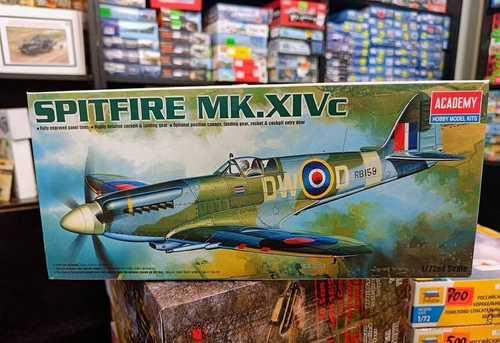 Academy 2130 Spitfire Mk.xivc 1/72