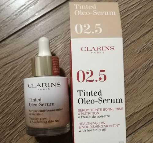 Тональная сыворотка Clarins tint oleo serum