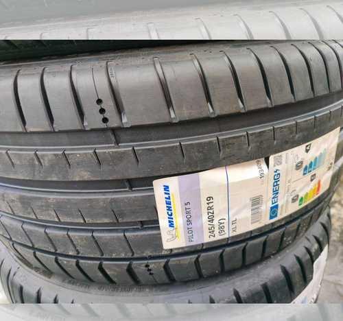 Michelin Pilot Sport 5 245/40 R19 98Y