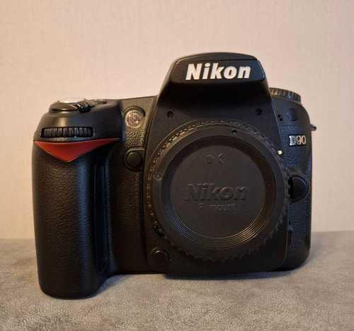 Nikon D90 body + MB-D80