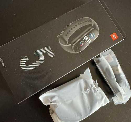 Смарт- чесы Mi SMART Band 5