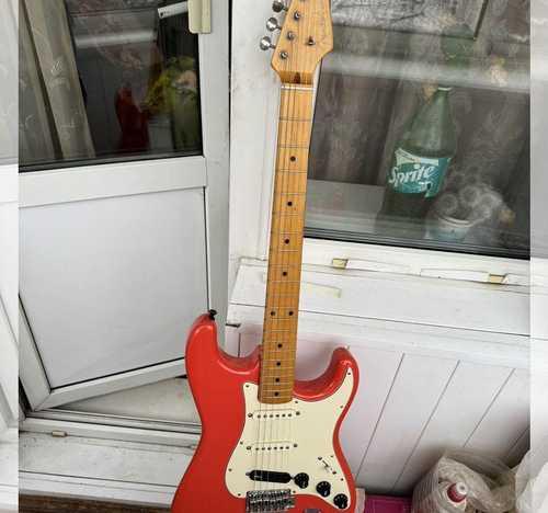 Fender Stratocaster Japan Fiesta Red