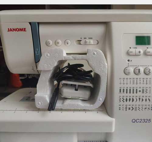 Швейная машина janome qc2325