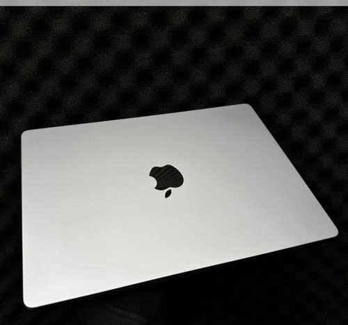 MacBook Pro 14 M1 Pro 16/512gb (70циклов)