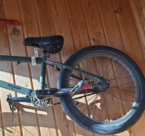 BMX Mongoose legion L100