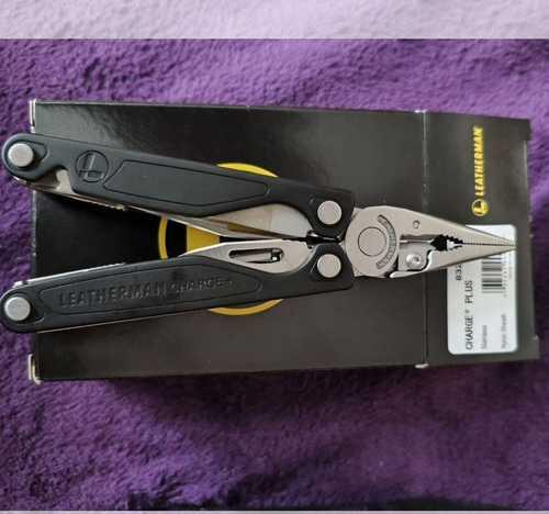 Мультитул leatherman charge plus