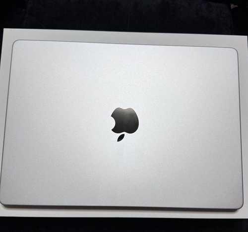 Apple macbook pro 14 m3 18 512