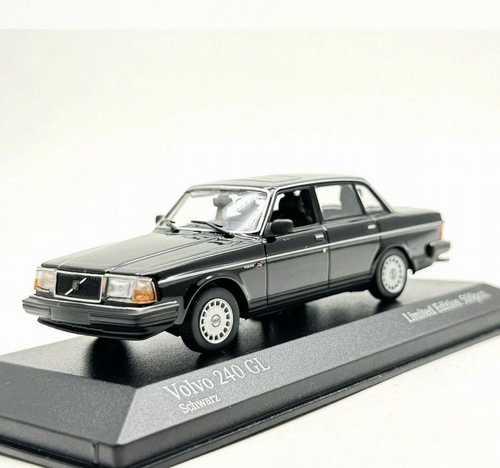 Коллекционная модель Volvo 240 GL 1:43 Minichamps