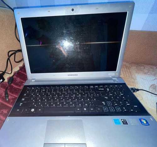 Ноутбук Samsung NP-RV515