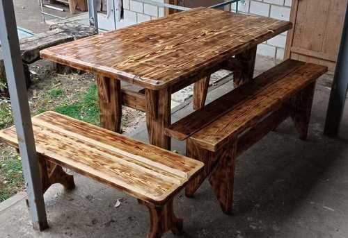 Деревянные столы и лавки