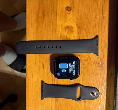 Apple Watch SE 44mm (2023)