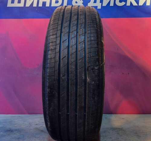Goodyear EfficientGrip 235/65 R17