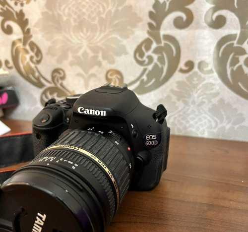 Фотоаппарат Cannon EOS 600D