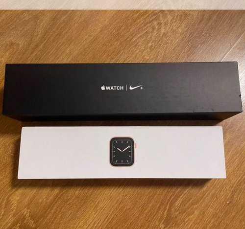 Коробка от apple watch 2
