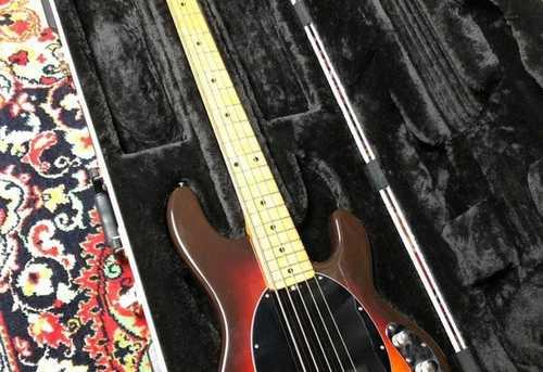 Music Man Stingray Classic.USA