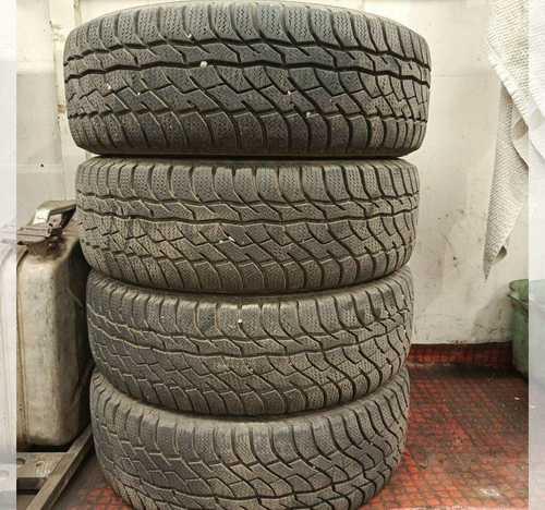 Viatti Bosco S/T V-526 215/65 R16 98T