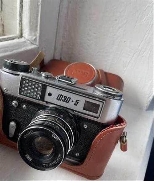Плёночный фотоаппарат фэд-5 времен СССР