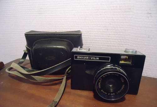 Плёночный фотоаппарат Вилия с чехлом СССР
