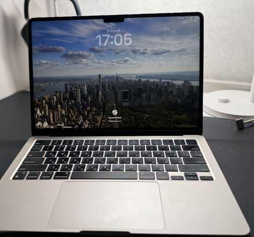 MacBook Air 13 (2022, M2), 256 ГБ, M2 (8-core), RAM 8 ГБ, GPU 8-core