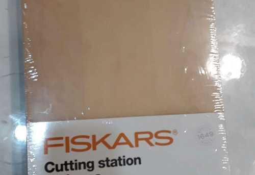 Разделочная доска Fiskars