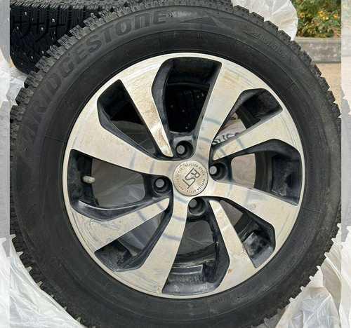 Bridgestone Blizzak SR02 185/65 R15 88T