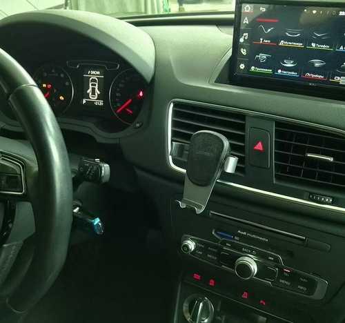 Сенсорный android монитор Audi Q3