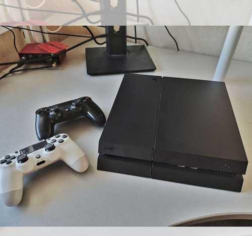 Sony PlayStation 4 FAT, 500 гб, 2 геймпада