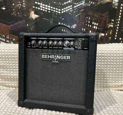 Комбоусилитель для электрогитары Behringer Virtube