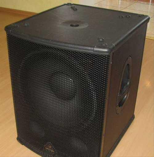 Активный сабвуфер Behringer 2200W D15" Turbosound