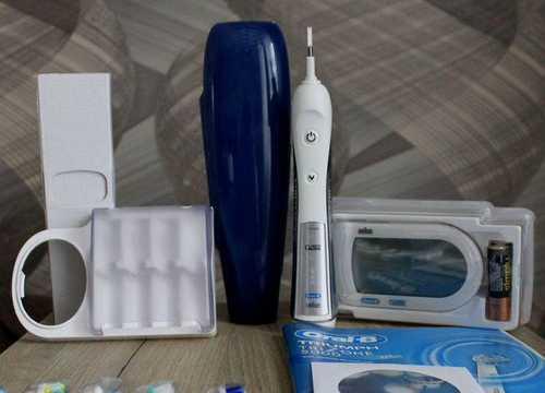 Электрическая зубная щетка Oral b Triumph 5000