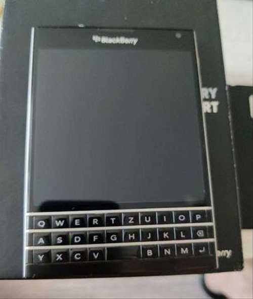 BlackBerry Passport в отличном состоянии