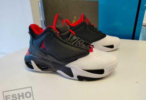 Nike Air Jordan Max Aura 4