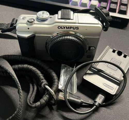 Беззеркальный фотоаппарат Olympus Pen Epl1