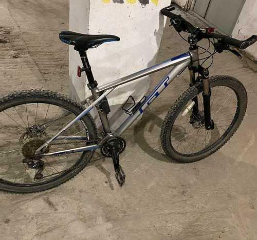 Горный велосипед GT avalanche elite 27.5