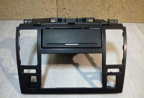 Рамка магнитолы Nissan Tiida C11 1.6 HR16DE 2010