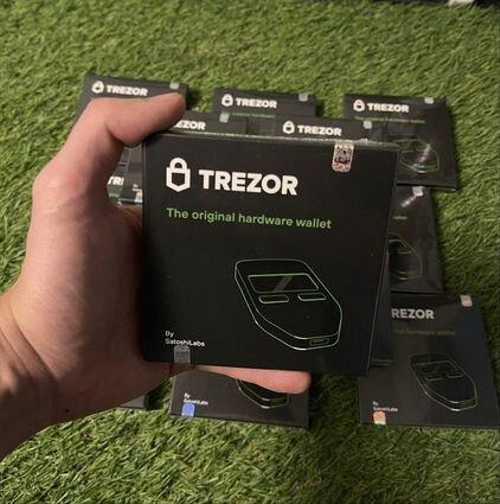 Trezor One криптокошелек аппаратный кошелек новый