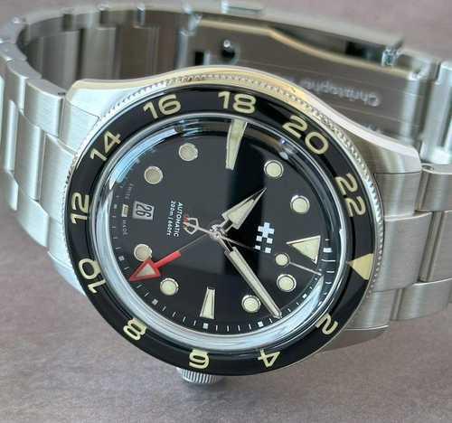 Christopher Ward C65 Aquitaine GMT оригинал